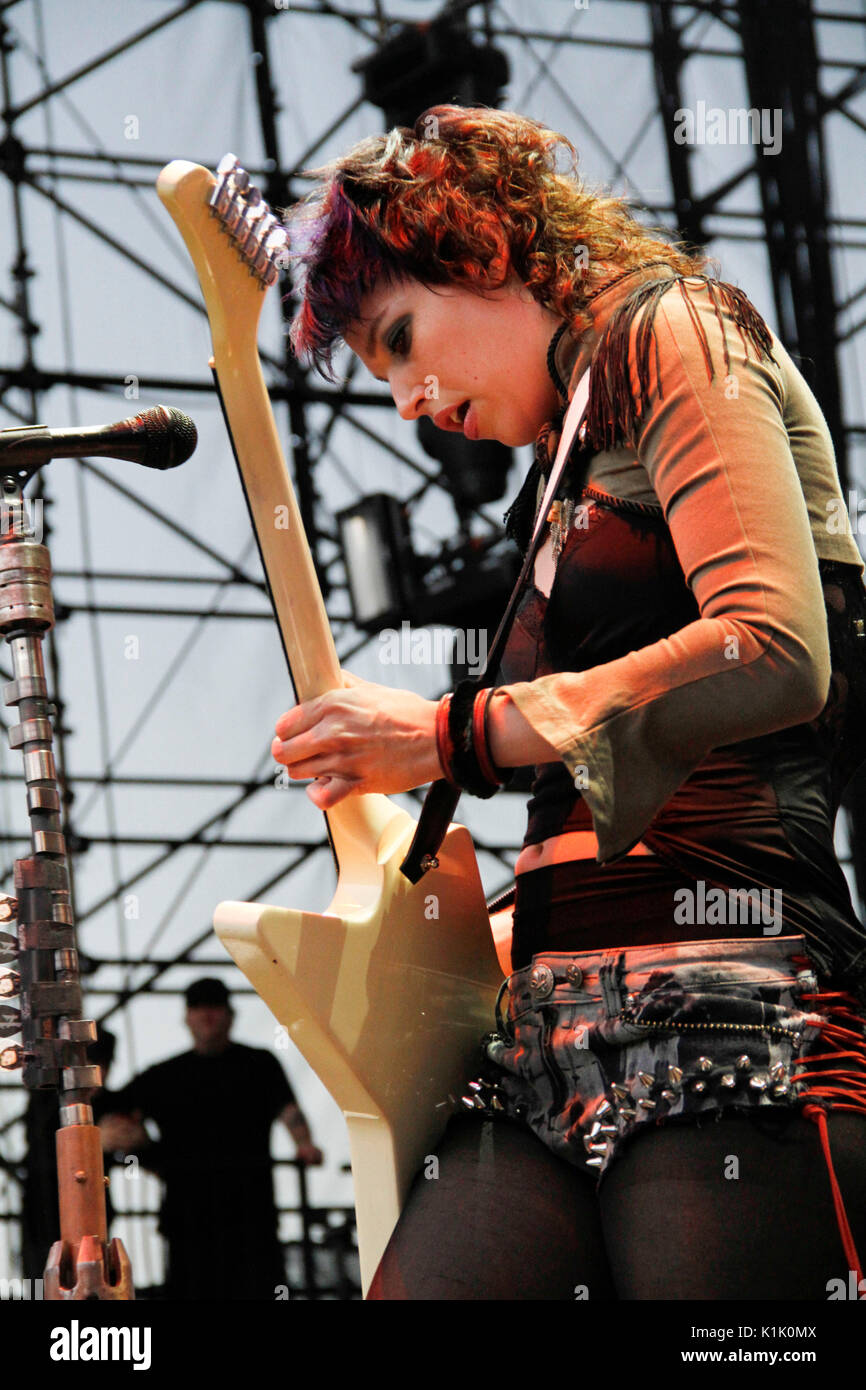 Elizabeth "Lzzy" Hale Halestorm performs 2010 Rockstar Energy Drink ...