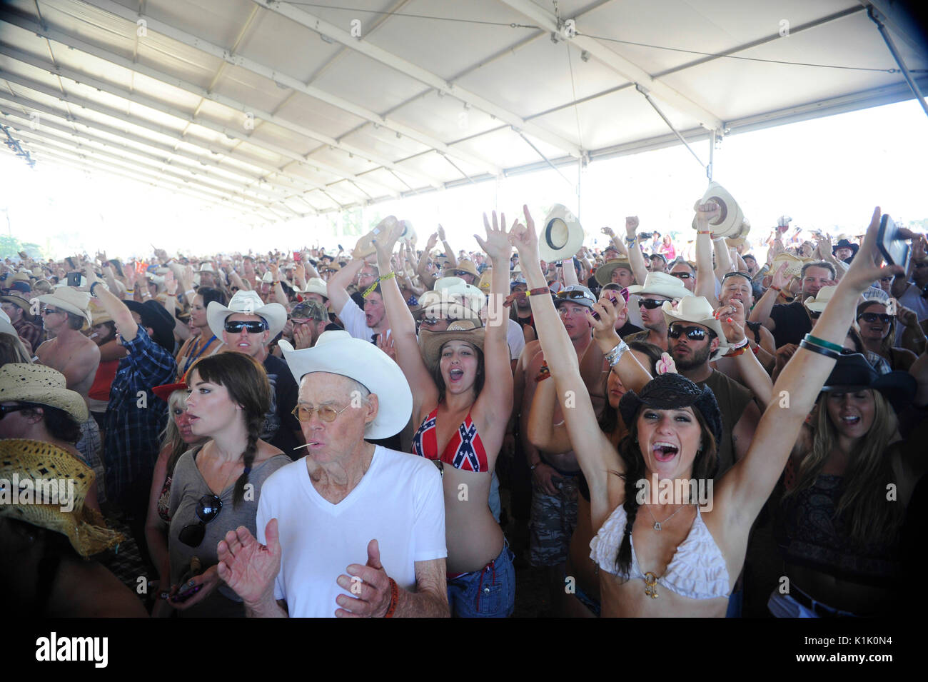 Cowgirls on stagecoach hi-res stock photography and images - Alamy