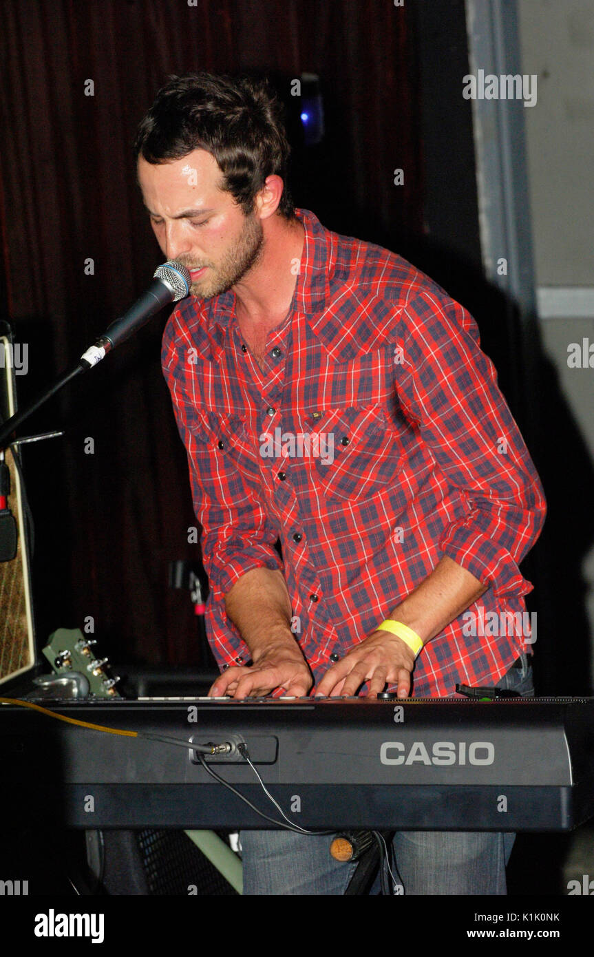 Josh Ostrander Eastern Conference Champions performing Safari Sams Los ...