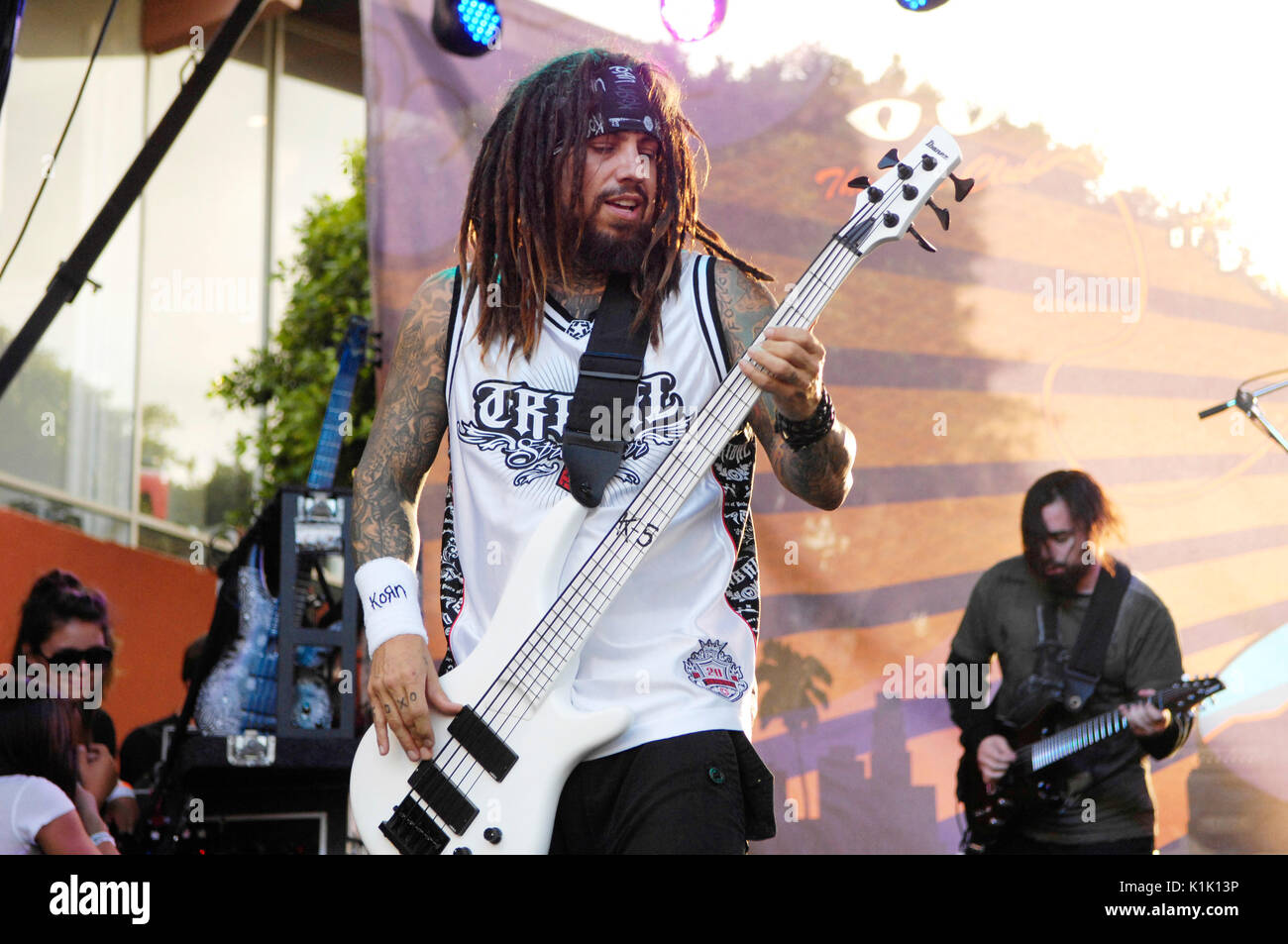 Korn Fieldy Bass White