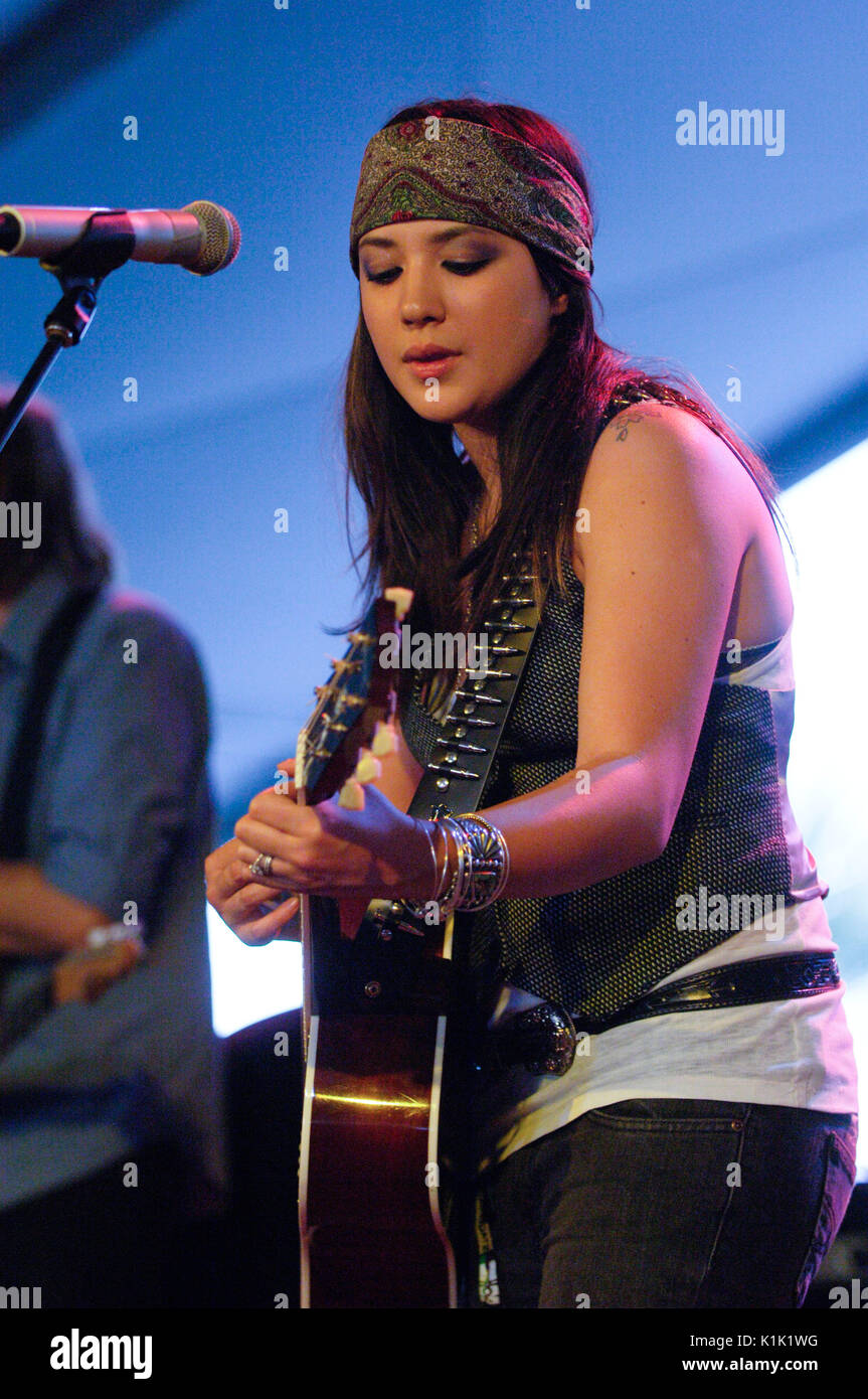 Michelle branch hi-res stock photography and images - Alamy