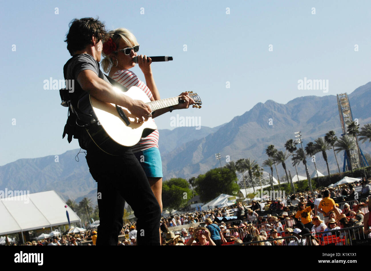 (L-R) Joshua Scott Jones Meghan Linsey Steel Magnolia perform ...