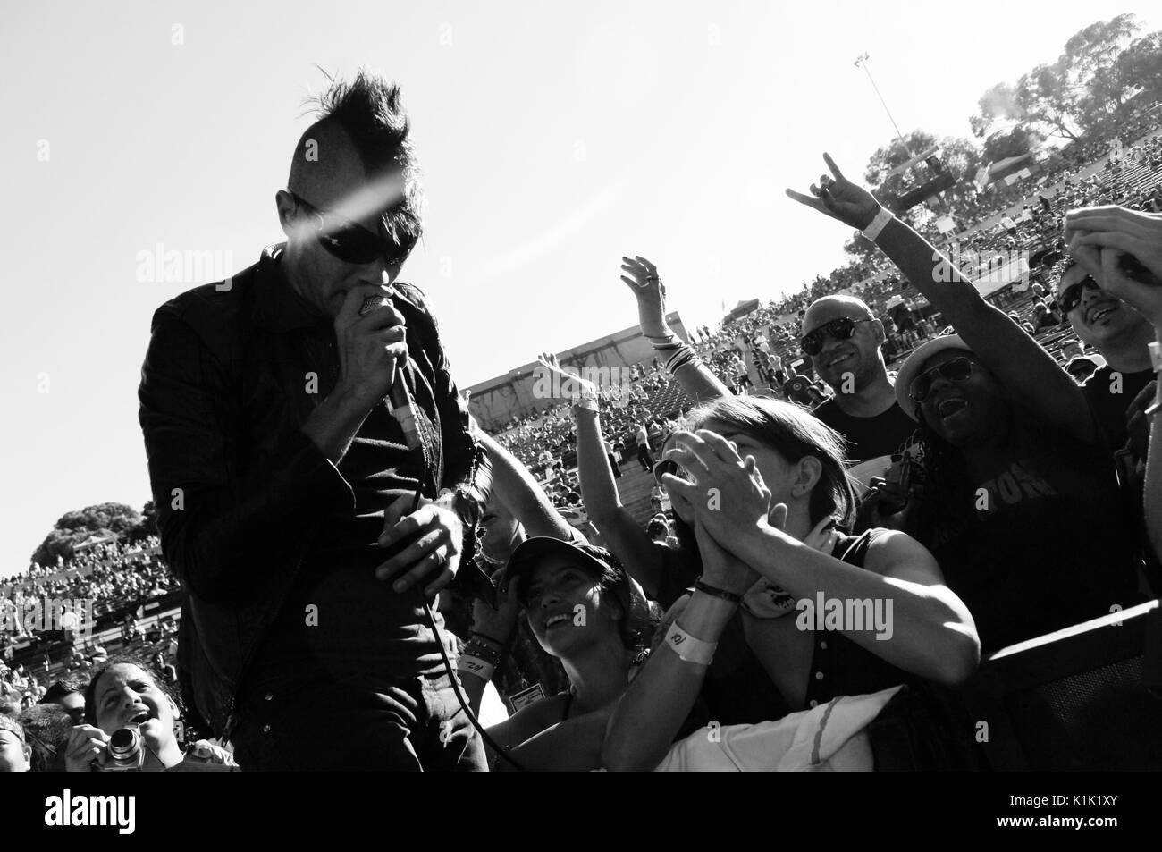 Projekt revolution tour Black and White Stock Photos & Images - Alamy