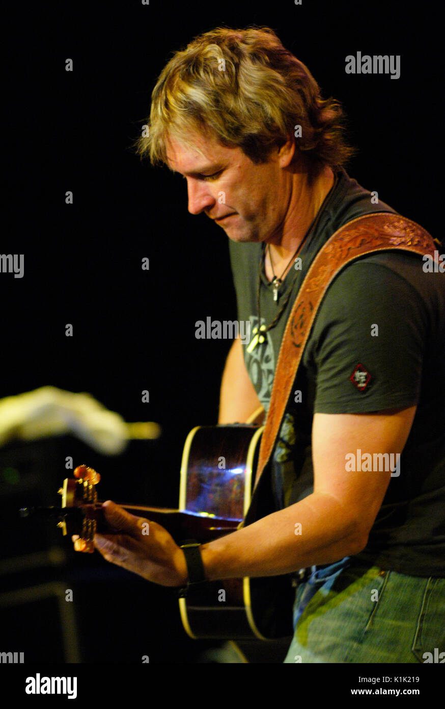Craig morgan performing hi-res stock photography and images - Alamy