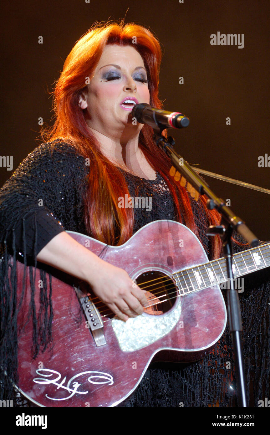 Wynonna judd High Resolution Stock Photography and Images - Alamy