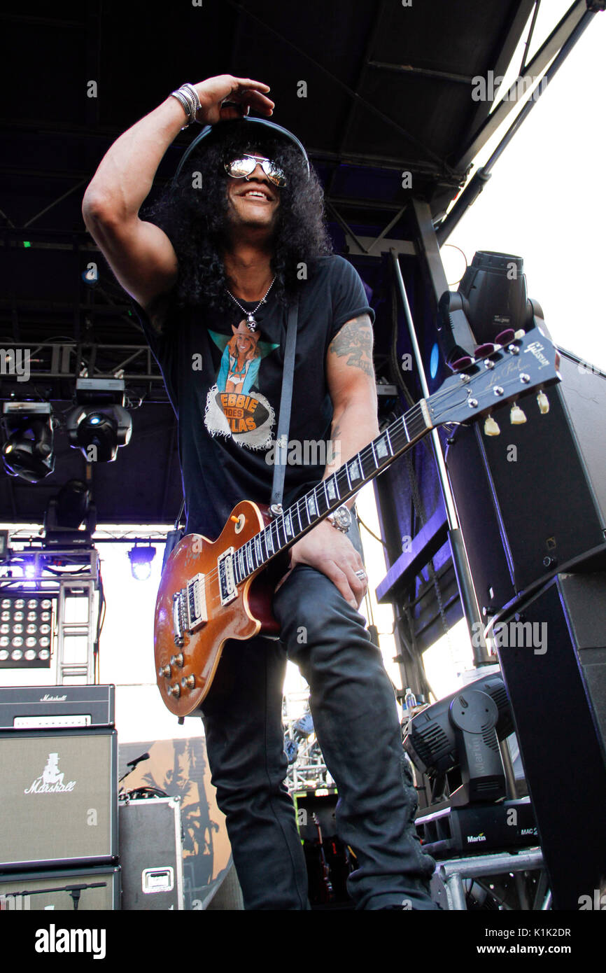 Slash hi-res stock photography and images - Alamy