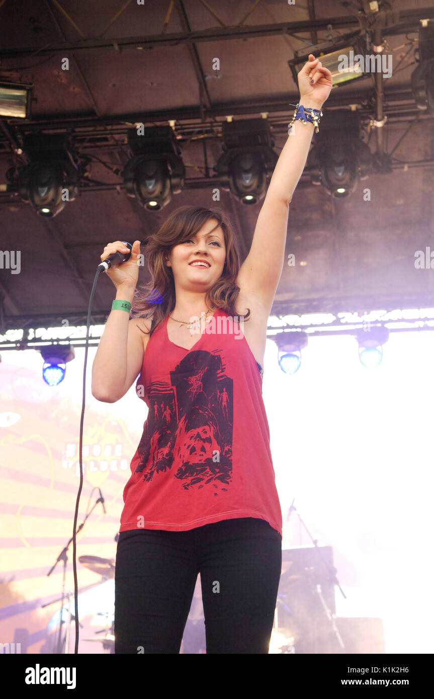 Brett anderson of the donnas hi-res stock photography and images - Alamy