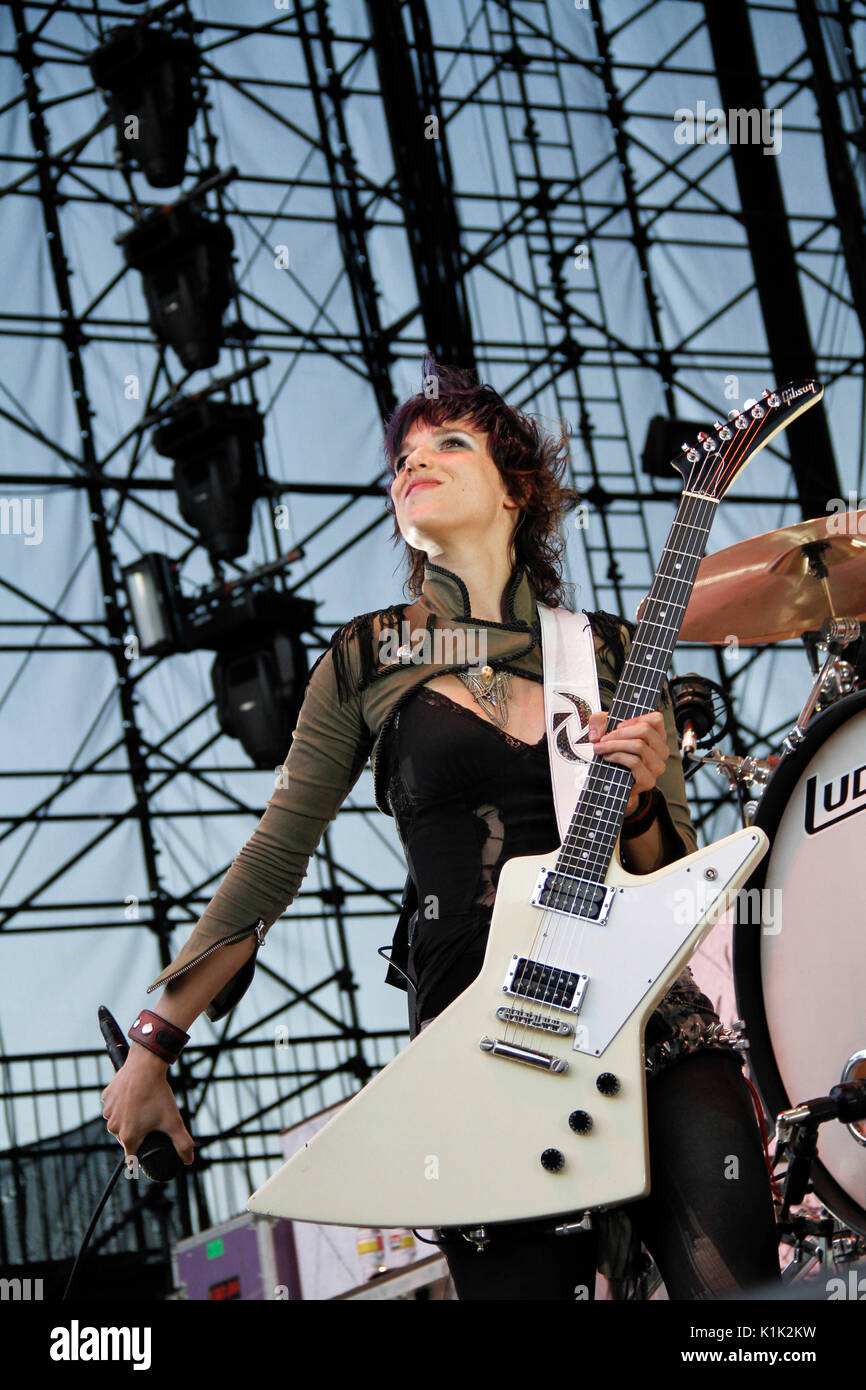 Elizabeth "Lzzy" Hale Halestorm performs 2010 Rockstar Energy Drink ...