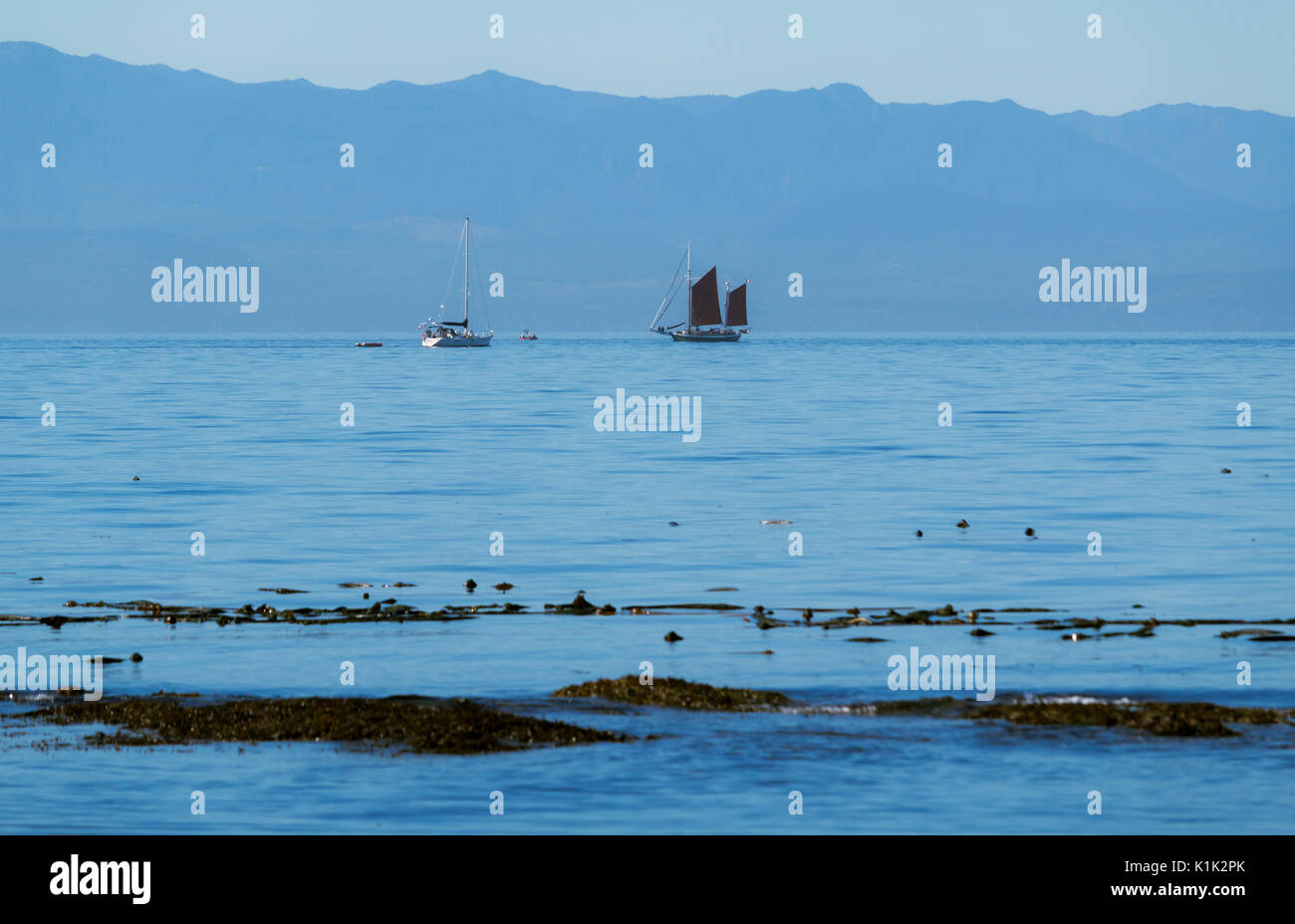 Two masted sailboat hi-res stock photography and images - Alamy