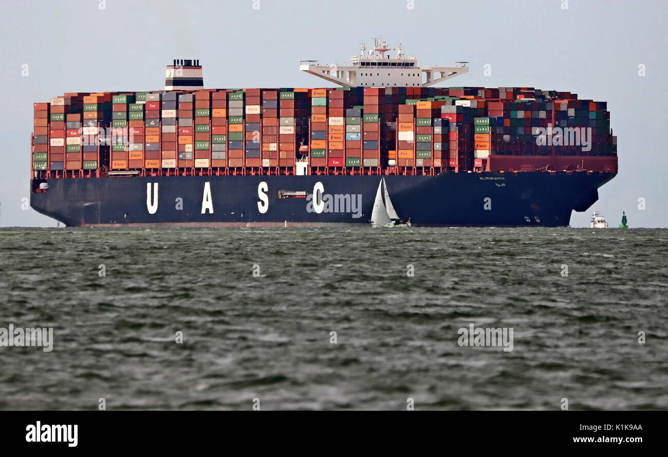 AJAXNETPHOTO. AUGUST, 2017. SOLENT, ENGLAND. - BOXSHIP INWARD BOUND ...