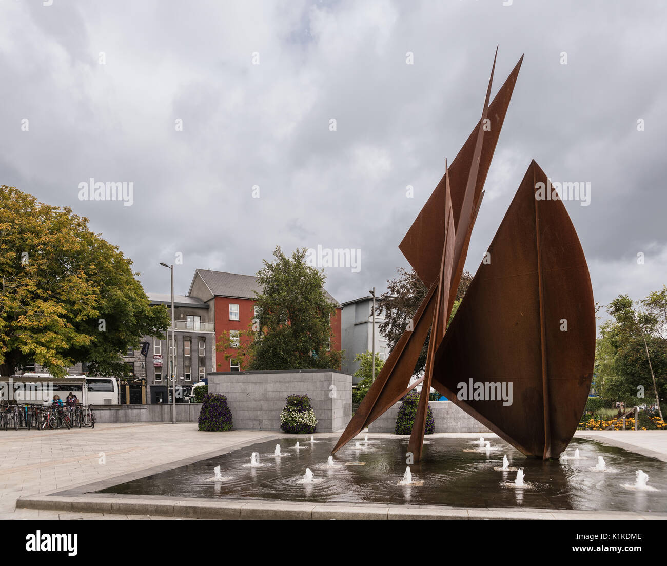 Eyre sq galway hi-res stock photography and images - Alamy