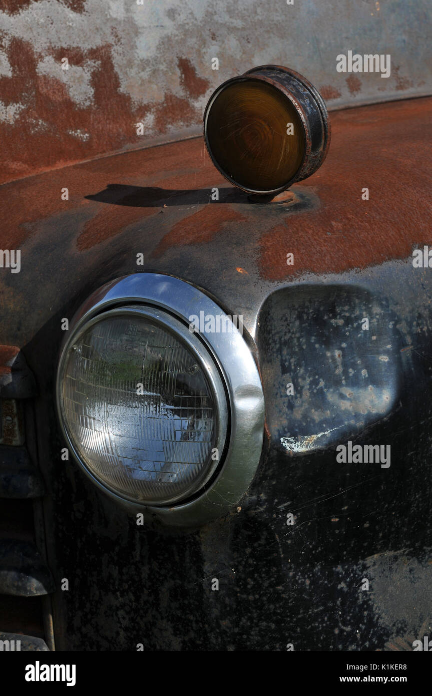 vintage Chevrolet car rusting away collectors cars American iconic cars ...