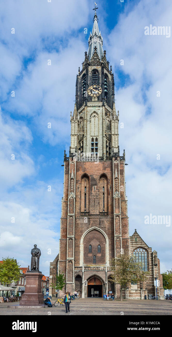 Netherlands, South Holland, Delft, Nieuwe Kerk at Delft Market Square ...