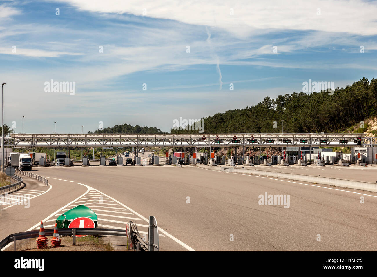 Turnpike tollgate hi-res stock photography and images - Alamy