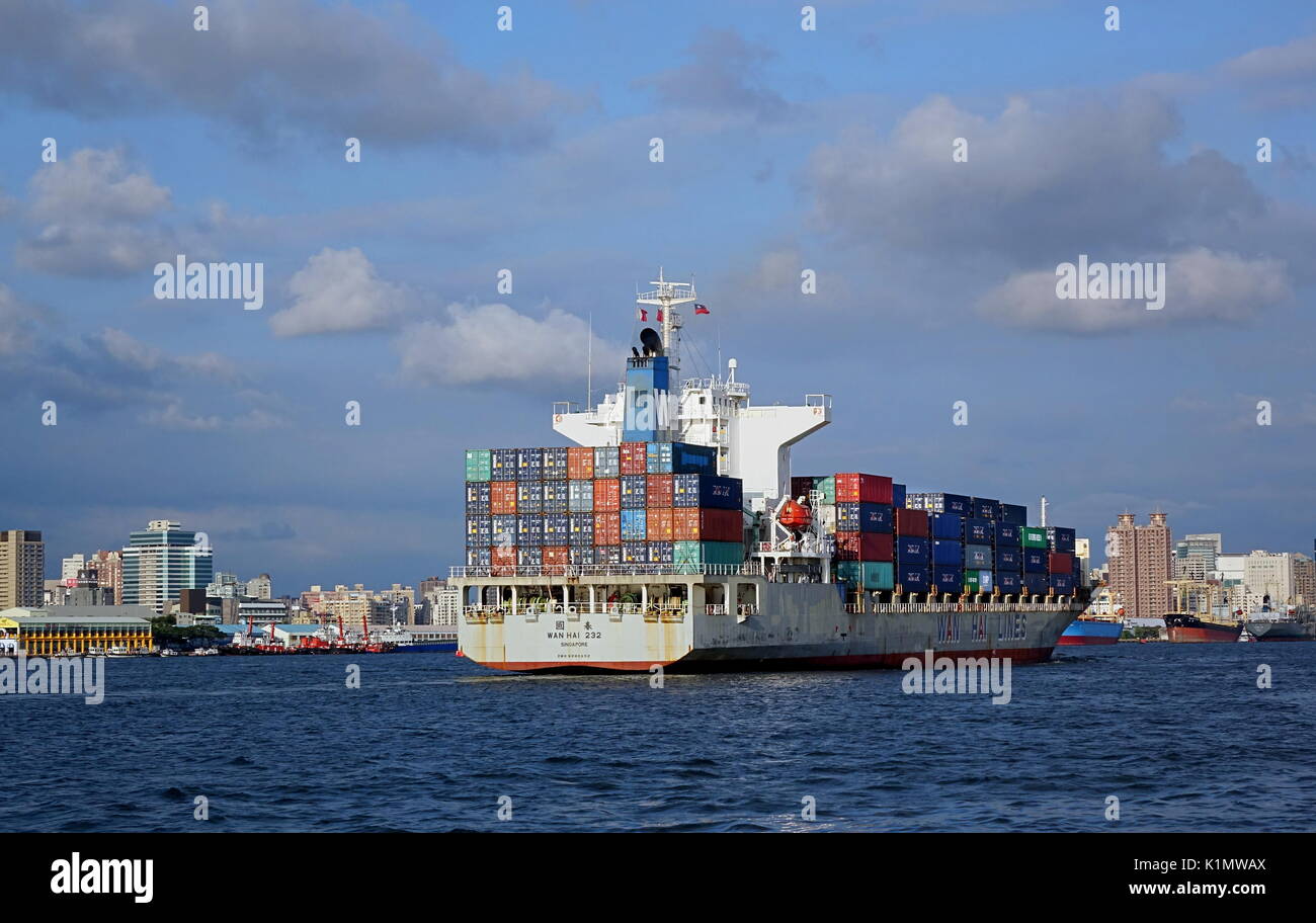 KAOHSIUNG, TAIWAN -- AUGUST 13 , 2017: A fully loaded large container ...