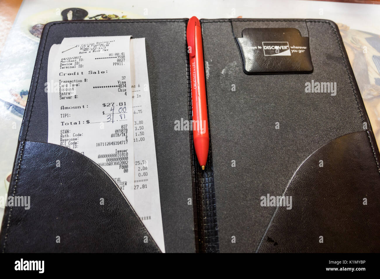 American restaurant bill receipt hi-res stock photography and images ...