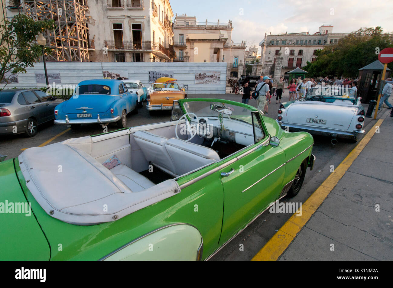 1950s classic cars hi-res stock photography and images - Alamy