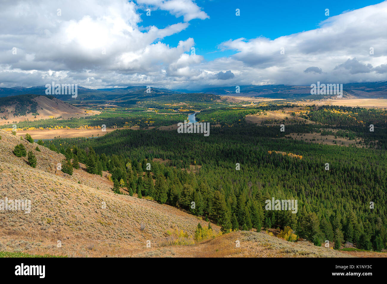 Mountain range from overlook hi-res stock photography and images - Alamy
