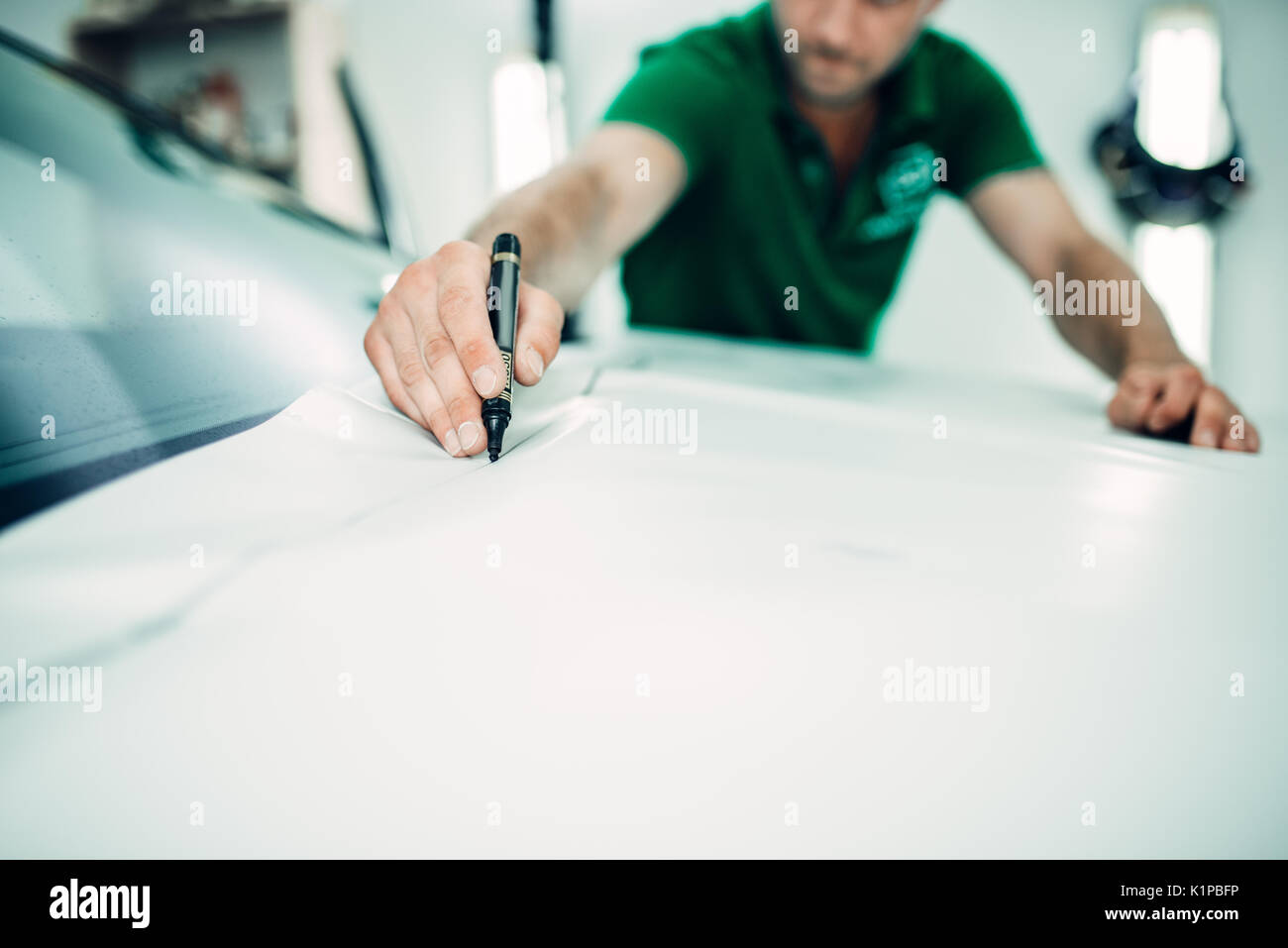 Professional automobile paint protection film installation process ...