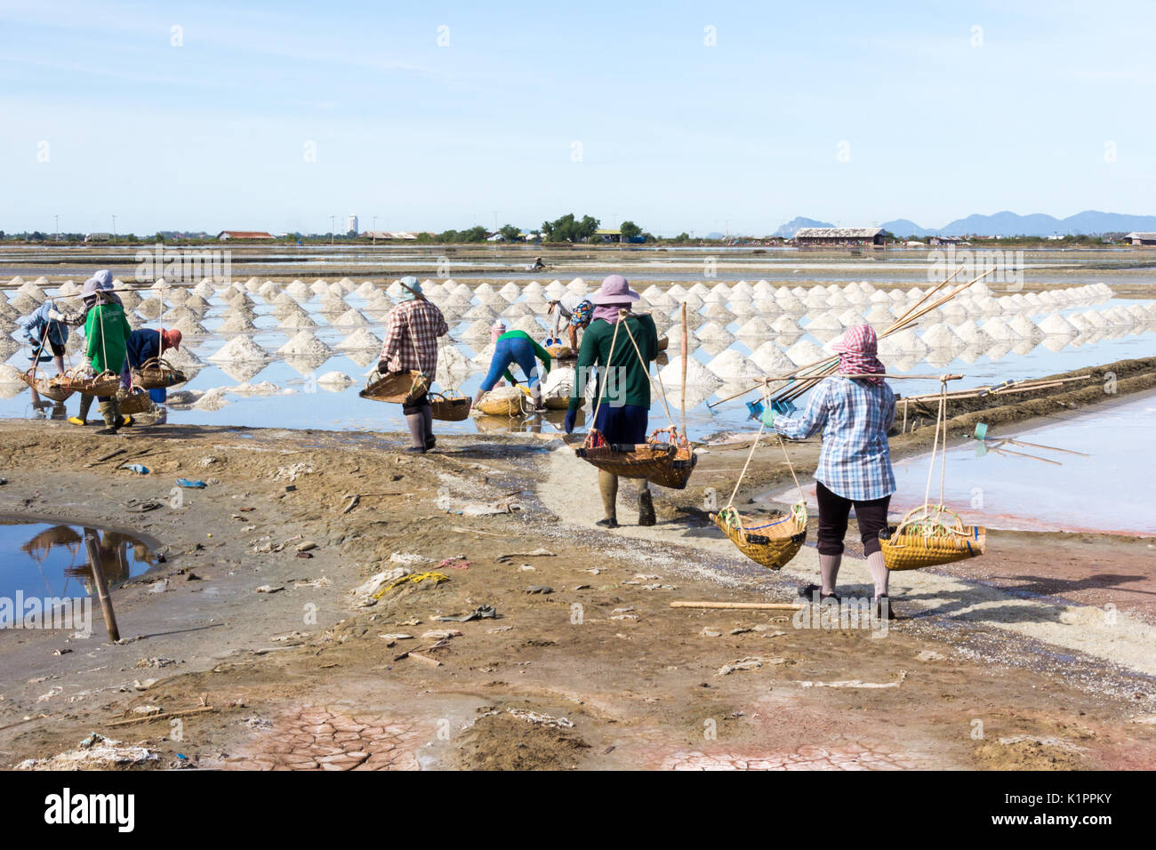 Woman burmese carrying water hi-res stock photography and images - Alamy