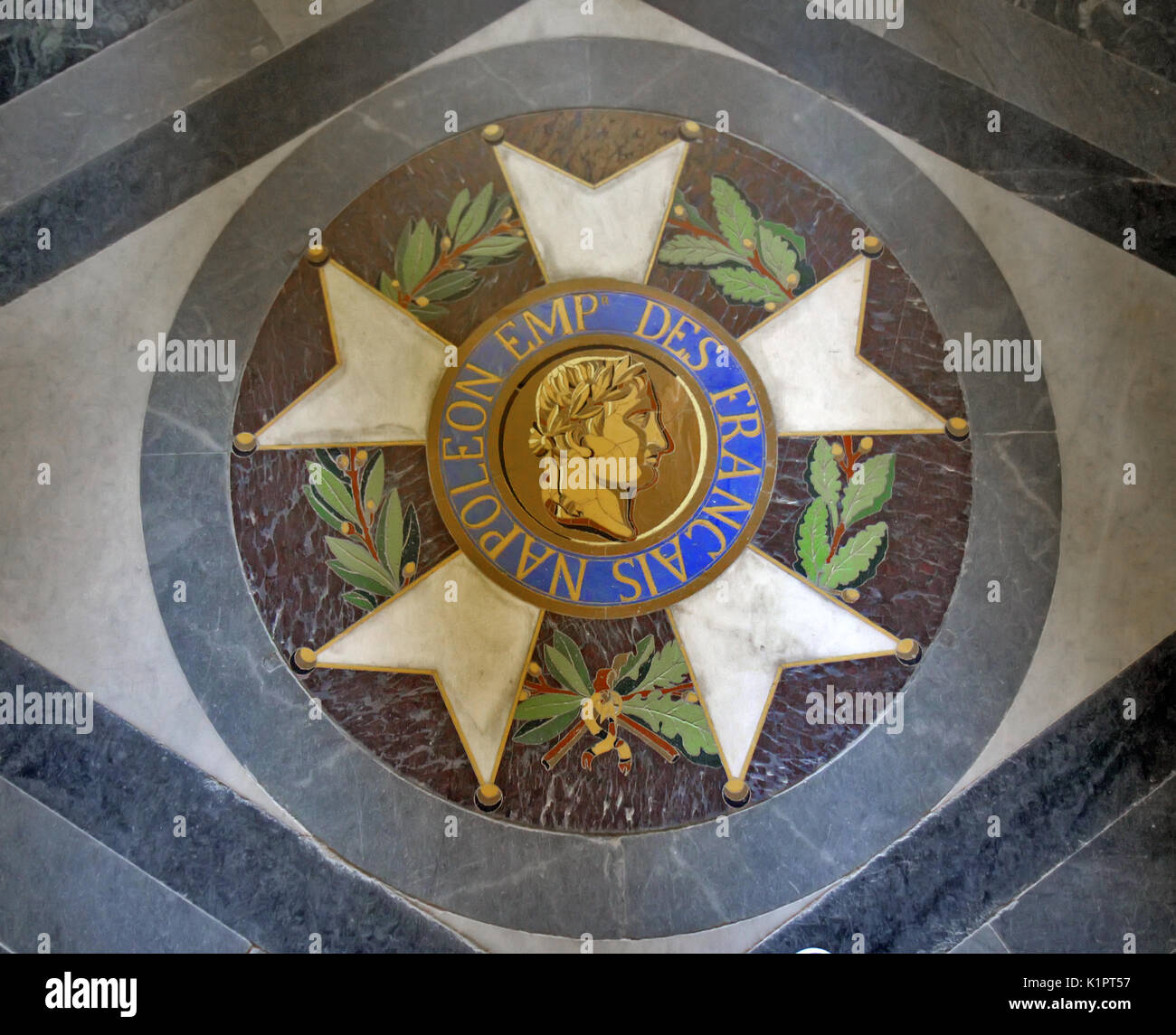 Napoleon bonaparte emblem hi-res stock photography and images - Alamy