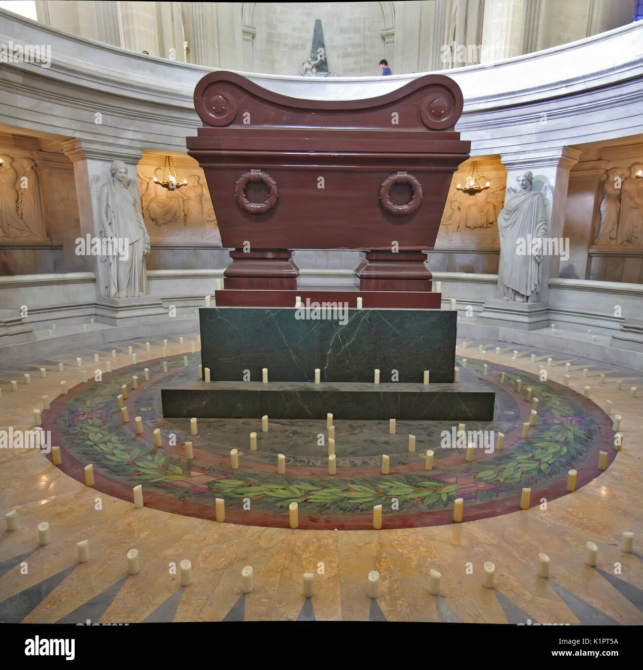 Napoleon bonaparte grave hi-res stock photography and images - Alamy