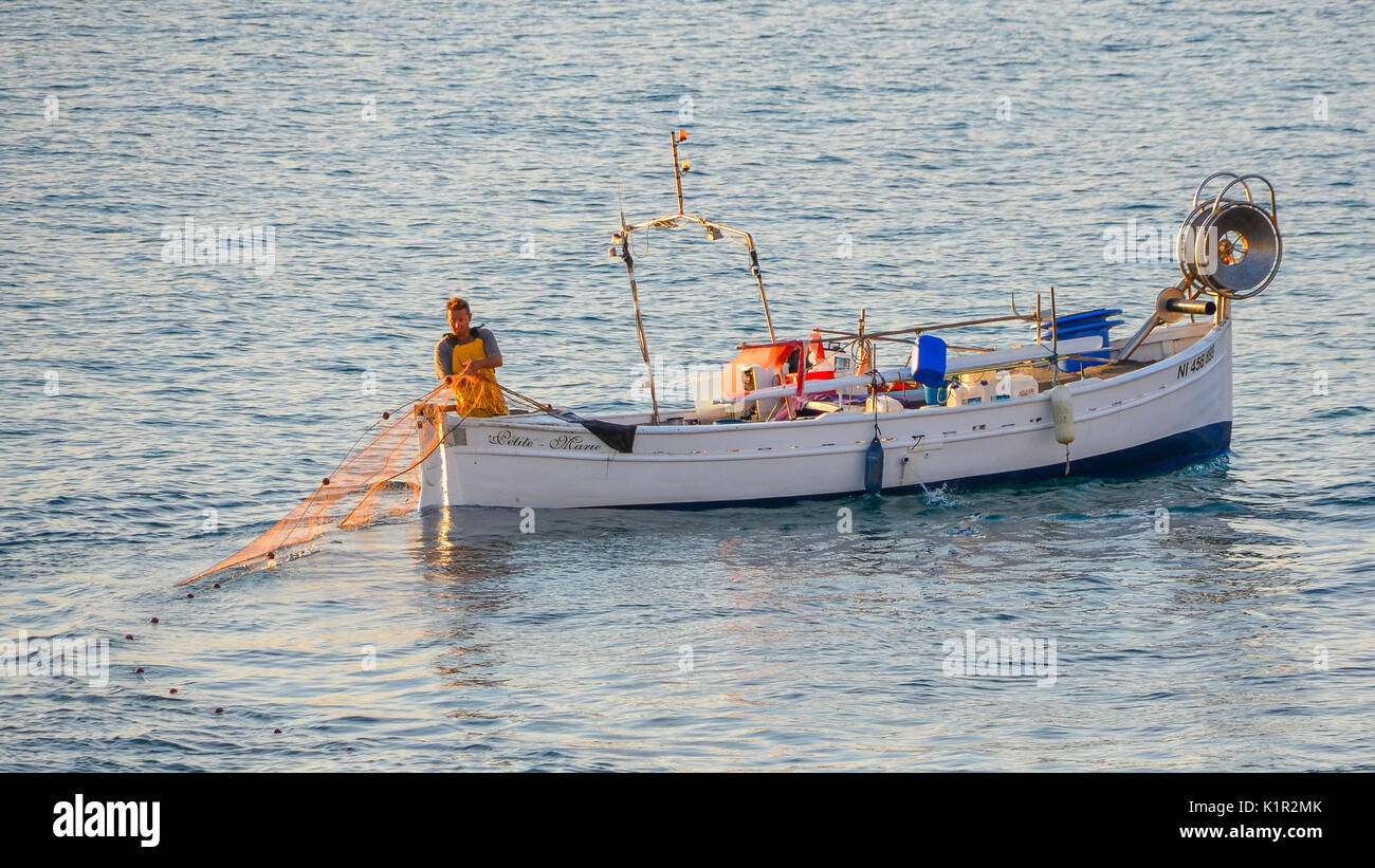 Port pecheur hi-res stock photography and images - Alamy