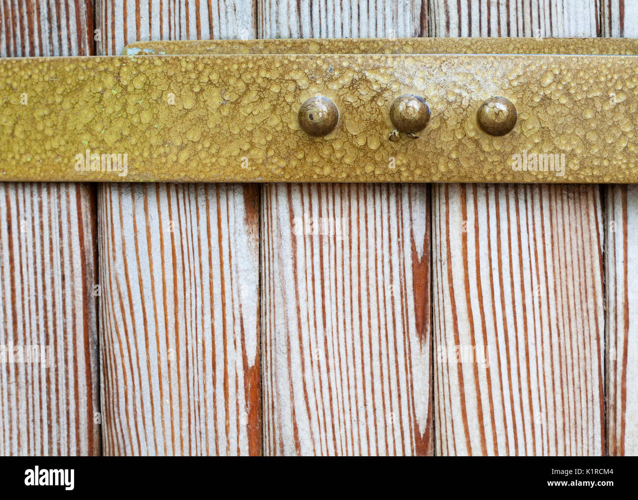 Aged brass texture hi-res stock photography and images - Alamy