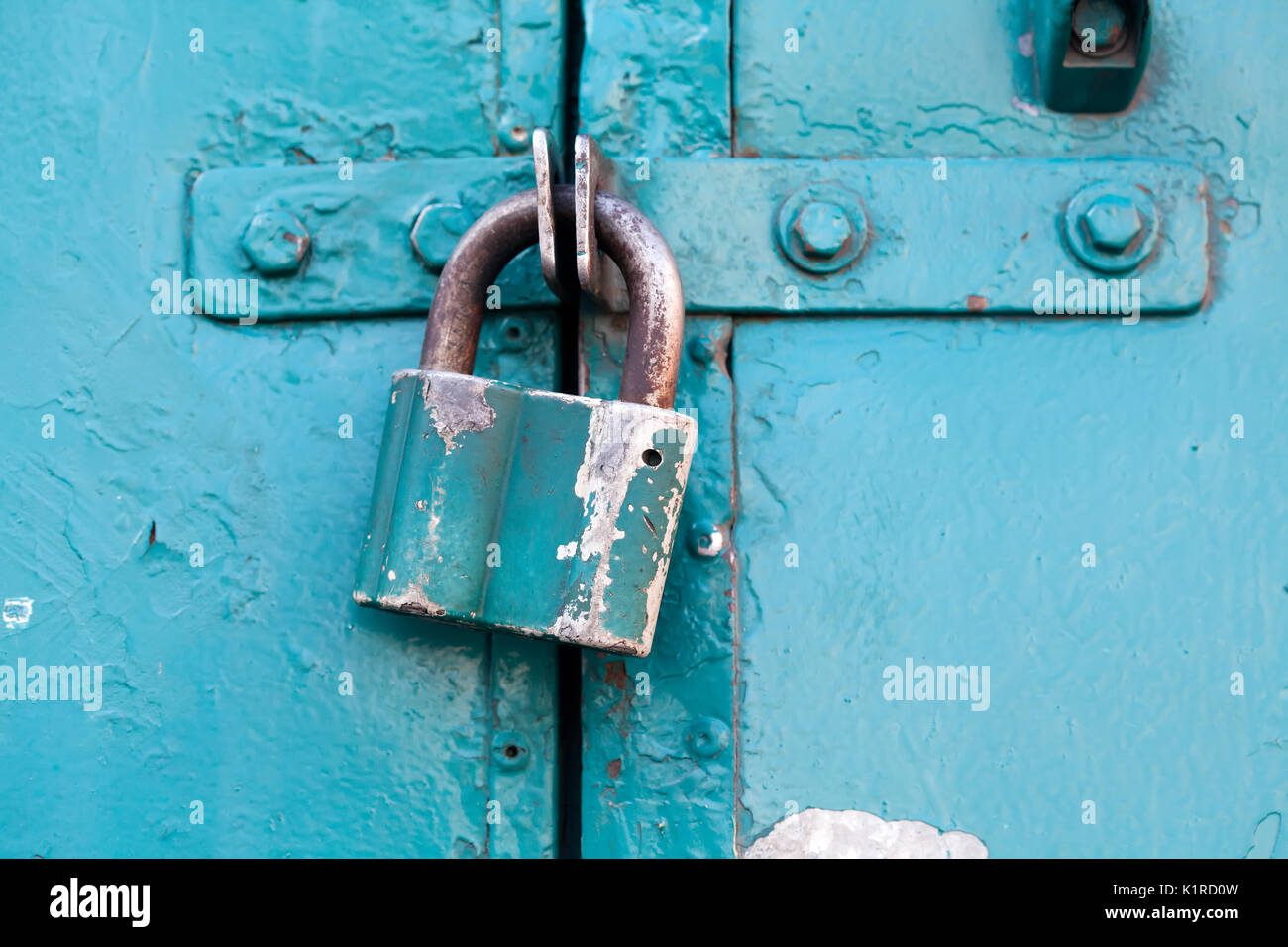 Cyan door hi-res stock photography and images - Alamy