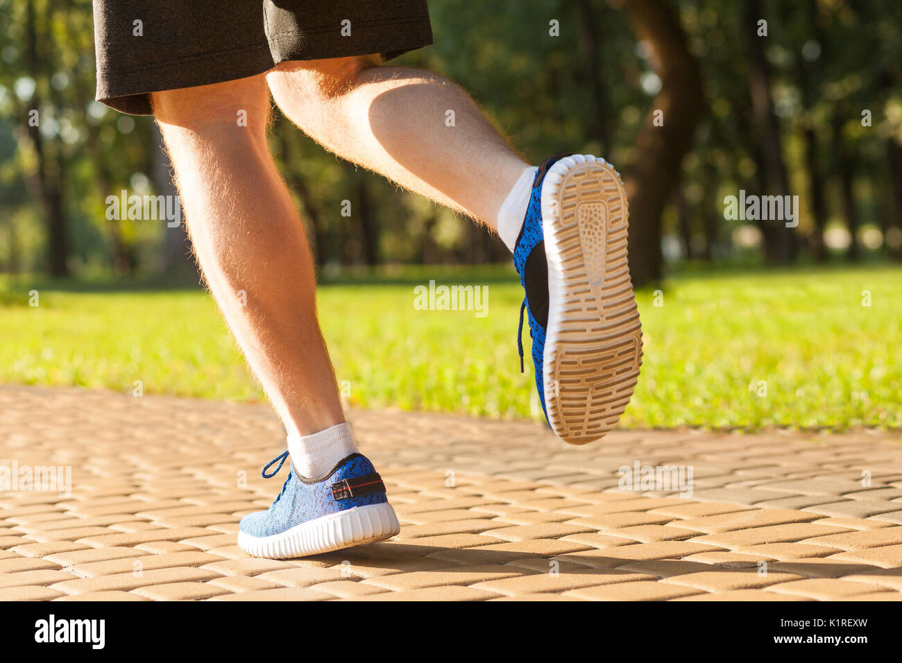 Move their legs hi-res stock photography and images - Alamy