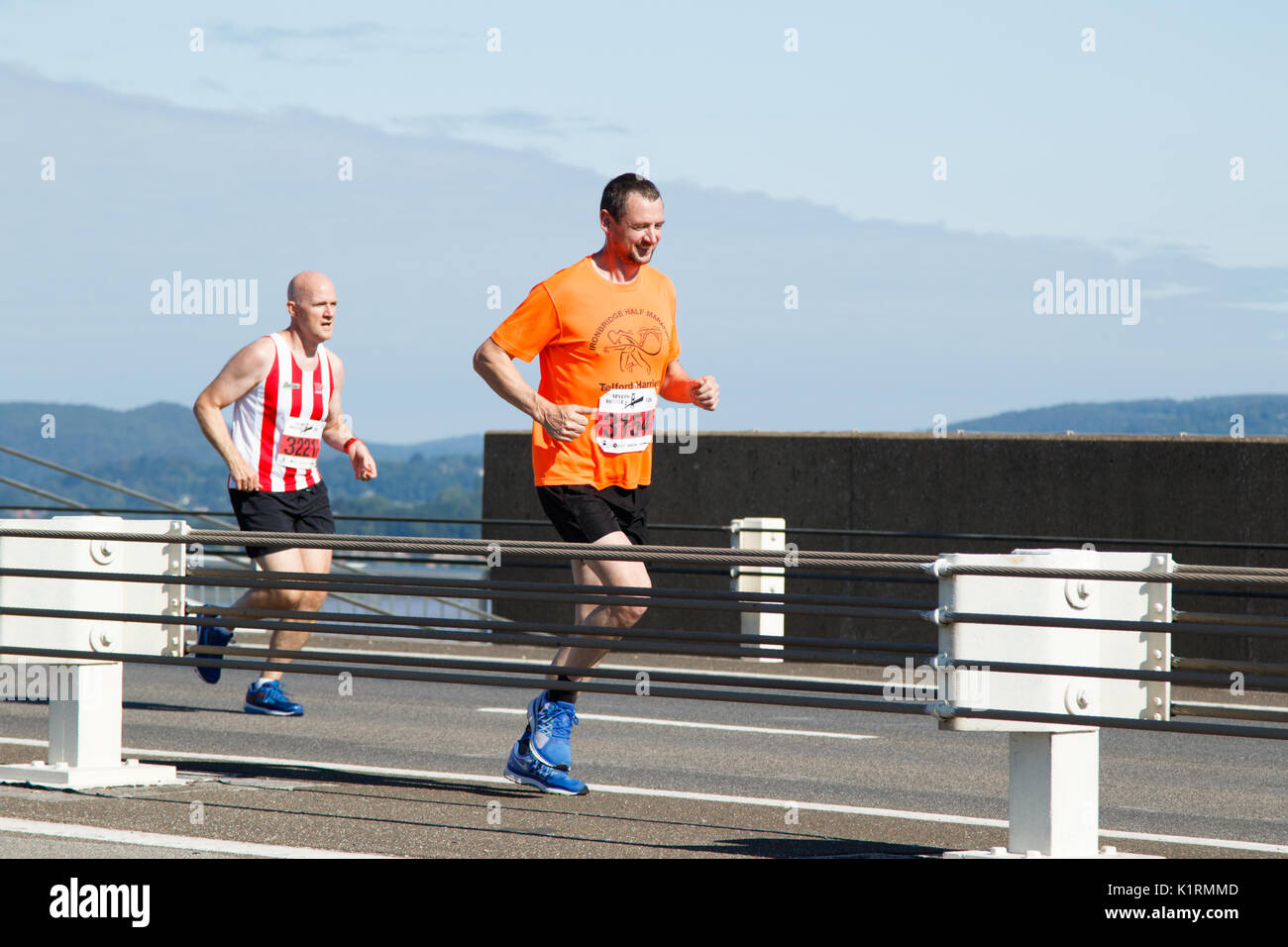 Severn bridge half marathon hi-res stock photography and images - Alamy
