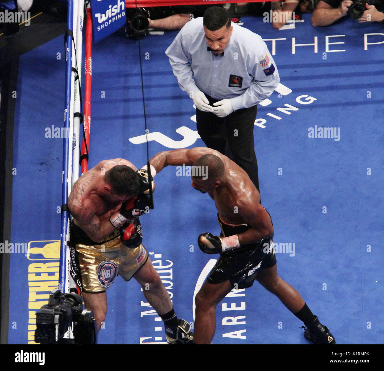 Las Vegas, Nevada, USA. 27th Aug, 2017. Light Heavyweight boxer Badou ...