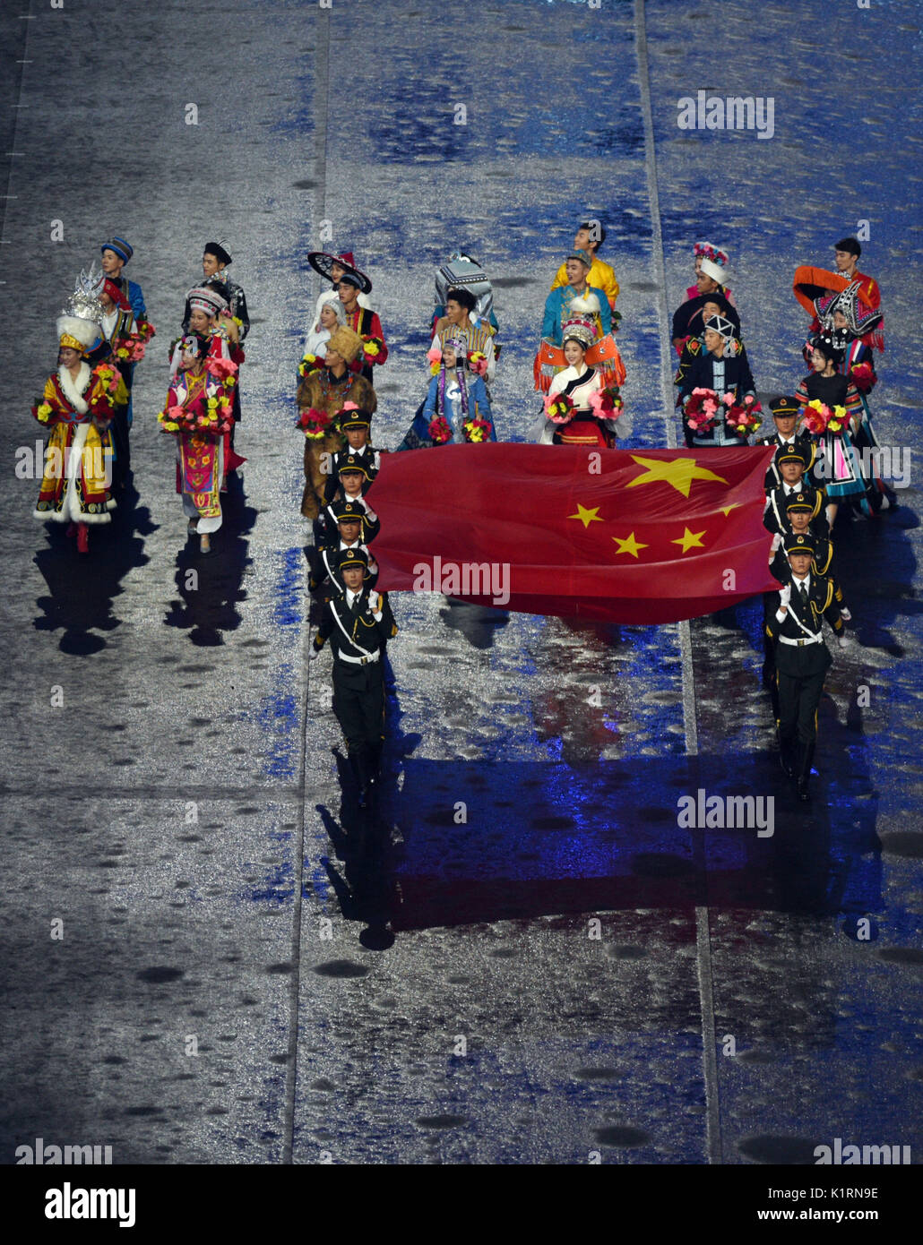 Tianjin. 27th Aug, 2017. The Chinese national flag is carried to the ...