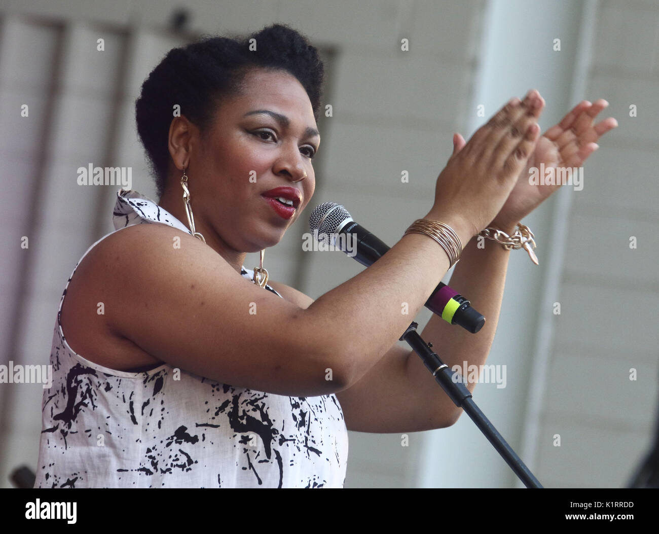 New York, New York, USA. 26th Aug, 2017. Jazz singer CHARENEE WADE ...