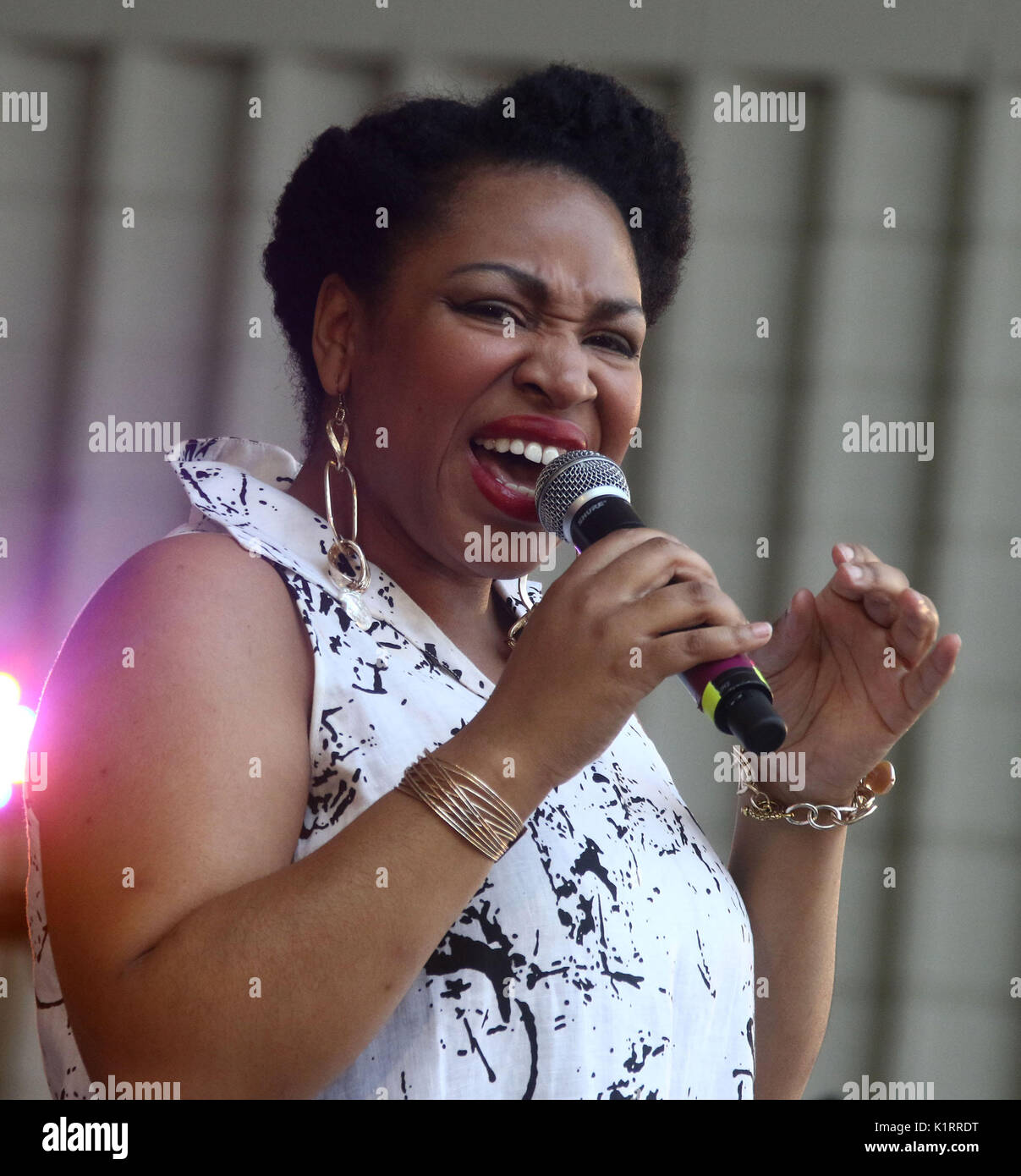 New York, New York, USA. 26th Aug, 2017. Jazz singer CHARENEE WADE ...