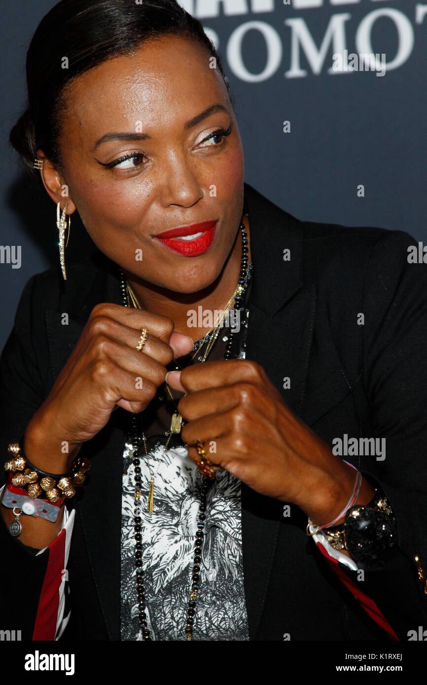 Aisha Tyler at arrivals for Showtime’s Mayweather vs. McGregor Pre ...