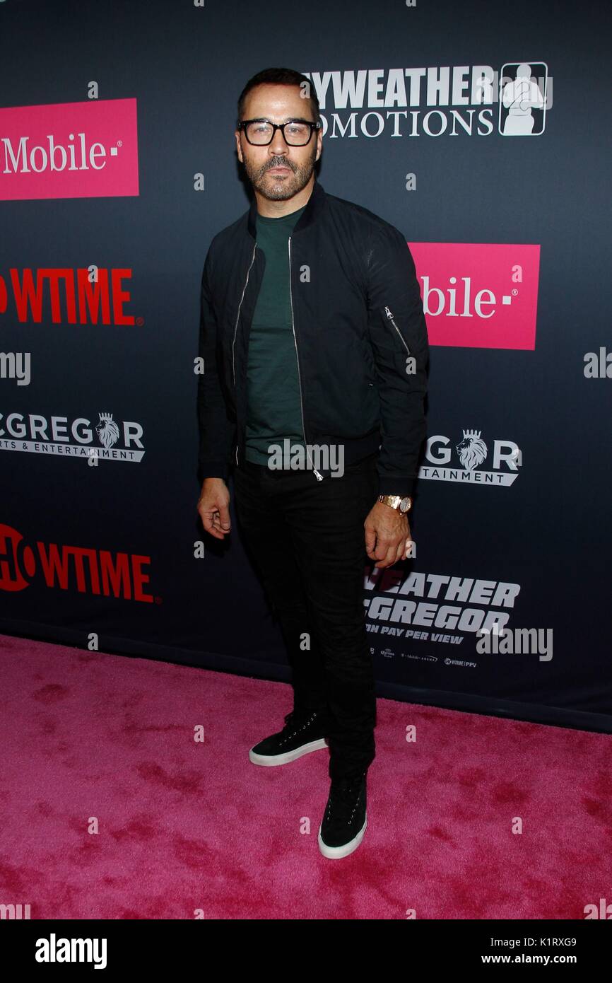 Pivens hi-res stock photography and images - Alamy