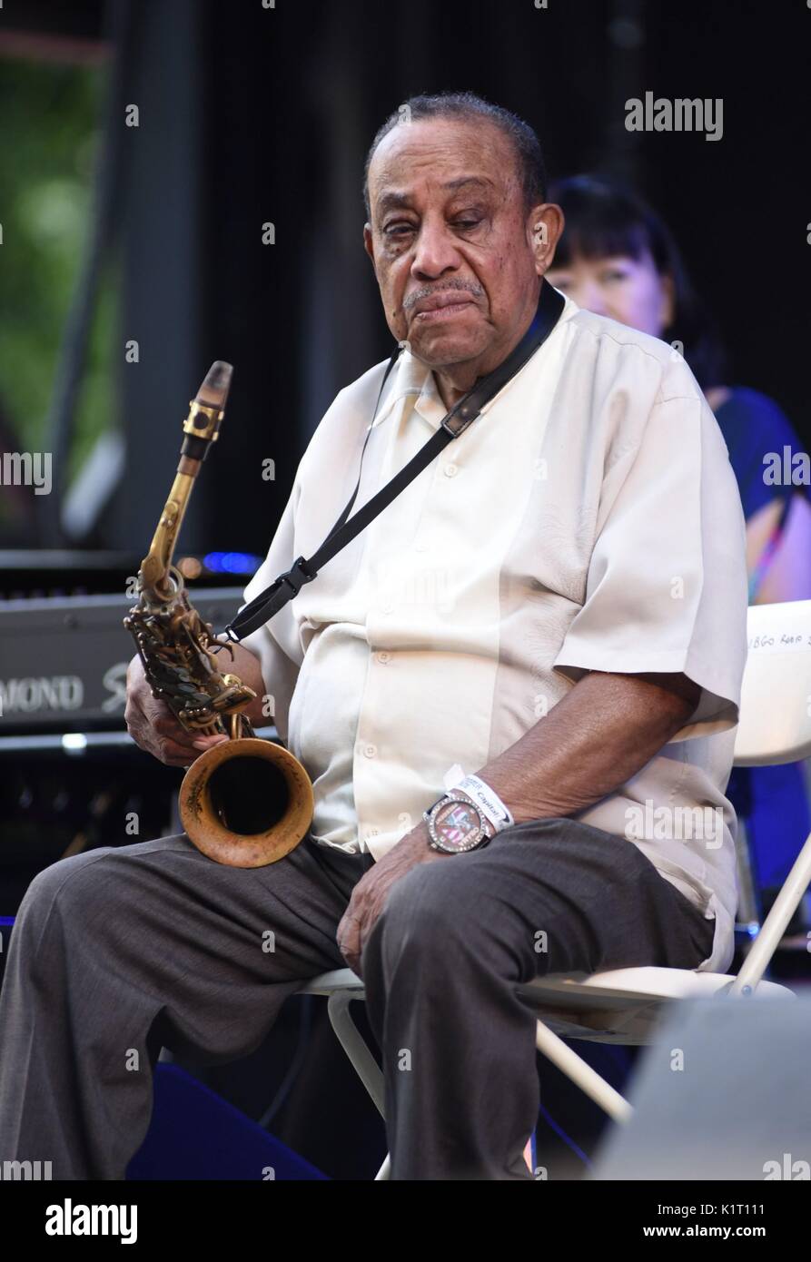 Lou donaldson hi-res stock photography and images - Alamy
