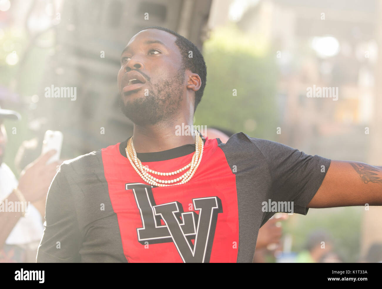 Las Vegas, NV, USA. 27th Aug, 2017. MEEK MILL performs at REHAB Pool ...