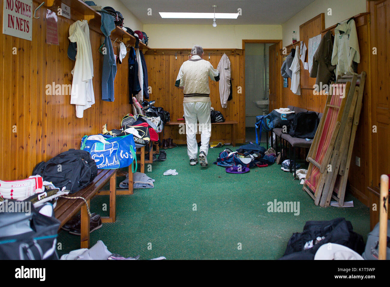 Cricket players changing room hi-res stock photography and images - Alamy