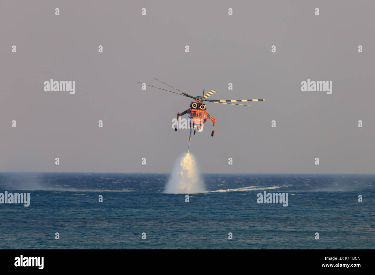 Sikorsky skycrane helicopter hi-res stock photography and images - Alamy