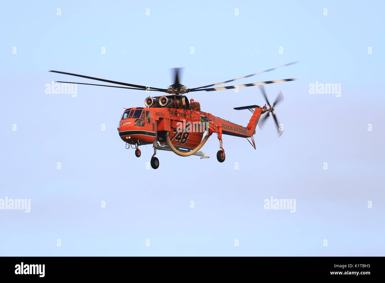 Sikorsky skycrane helicopter hi-res stock photography and images - Alamy