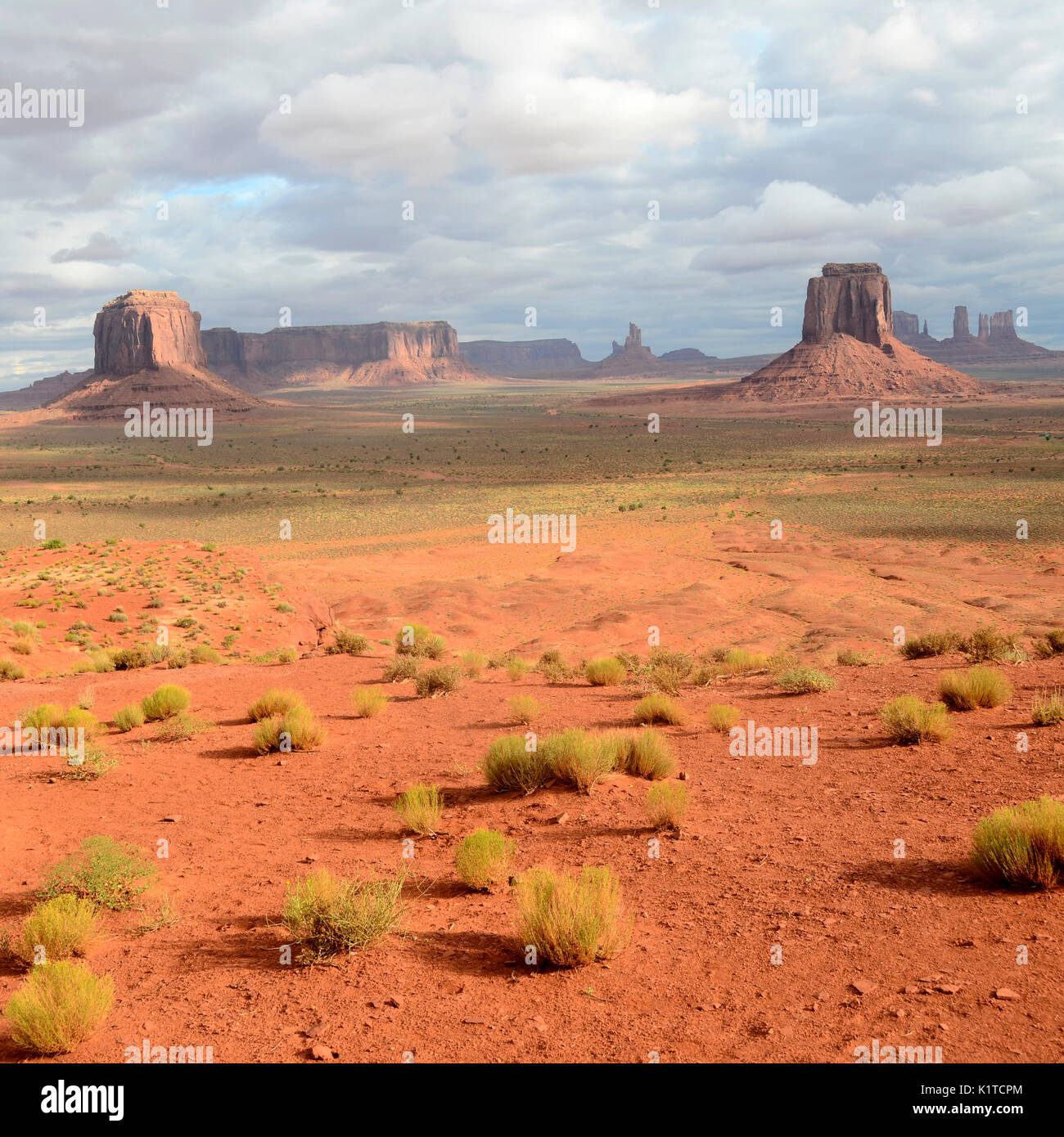 Monument valley scenic view hi-res stock photography and images - Alamy