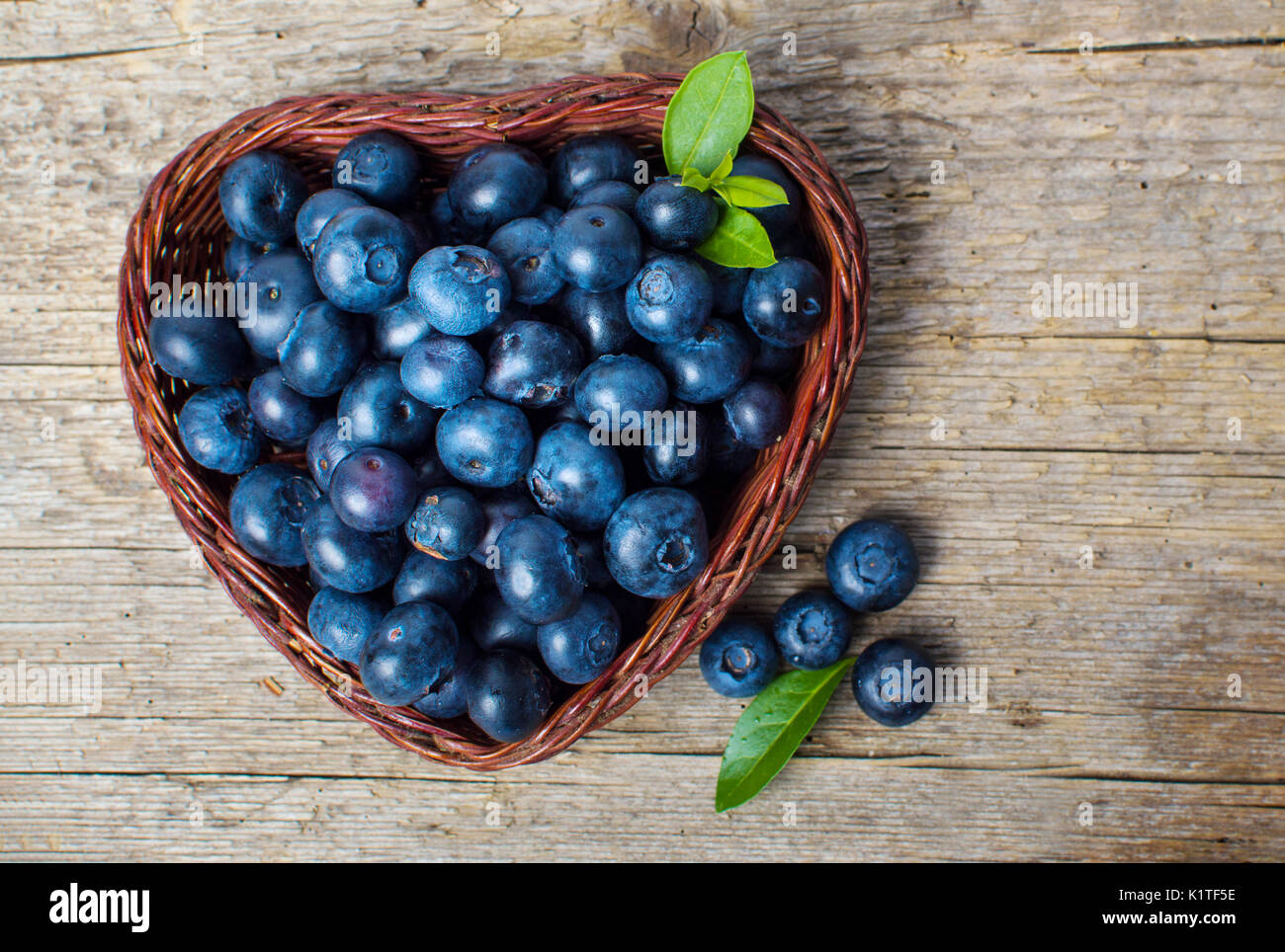 Blueberries in heart shape hi-res stock photography and images - Alamy