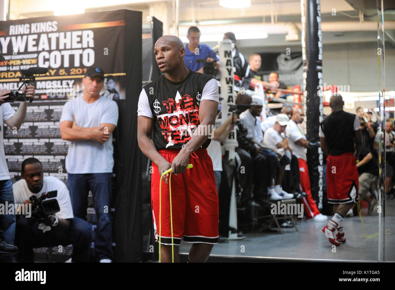 50 cent floyd mayweather jr hi-res stock photography and images - Alamy