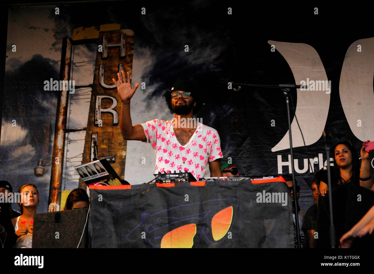 DJ Skeet Skeet performing 2008 Vans Warped Tour Coors Amphitheater San ...