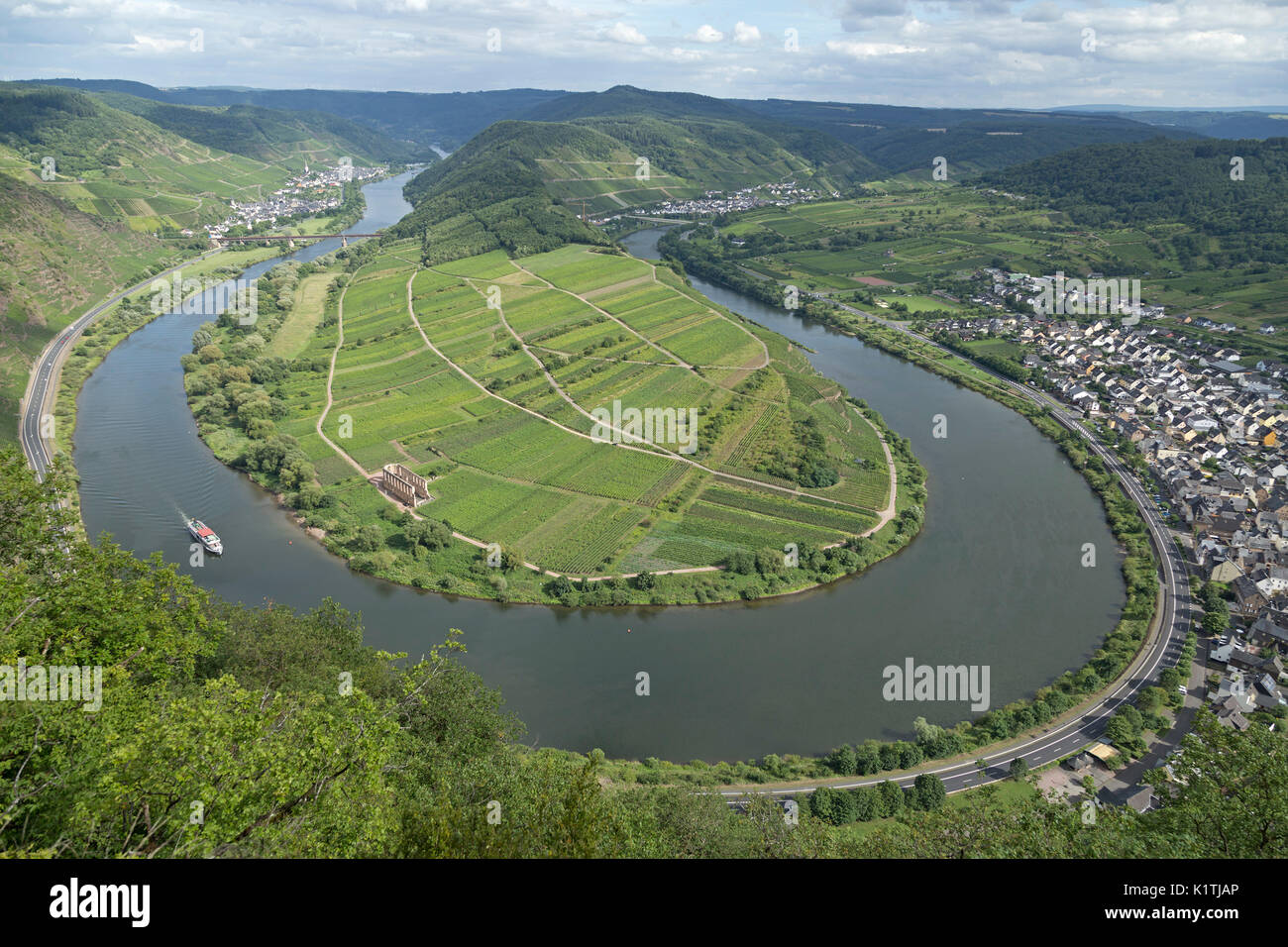 Sinuosity hi-res stock photography and images - Alamy