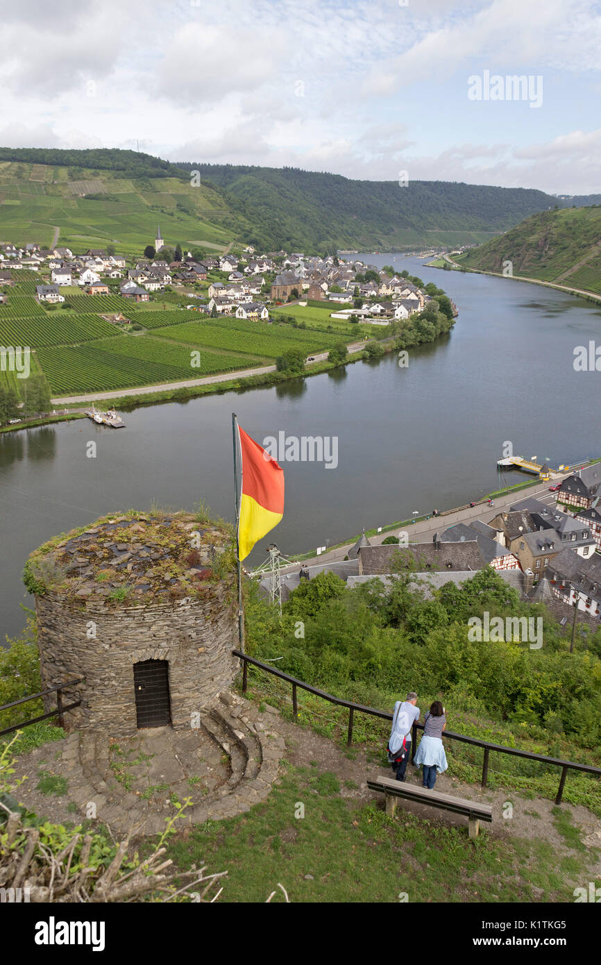 Germany mosel valley beilstein view beilstein hi-res stock photography ...