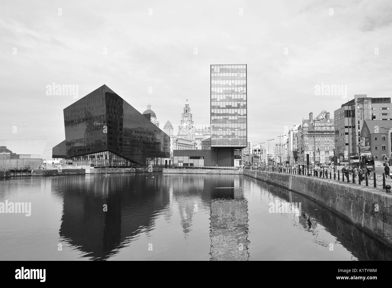Liver buildings black and white hi-res stock photography and images - Alamy