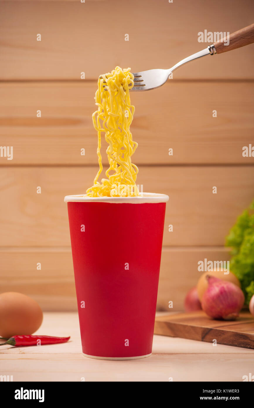 Instant noodles cup hi-res stock photography and images - Alamy